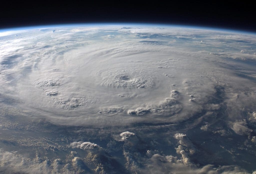 6 Must Know Steps for HOA Hurricane Preparedness | Vinteum
